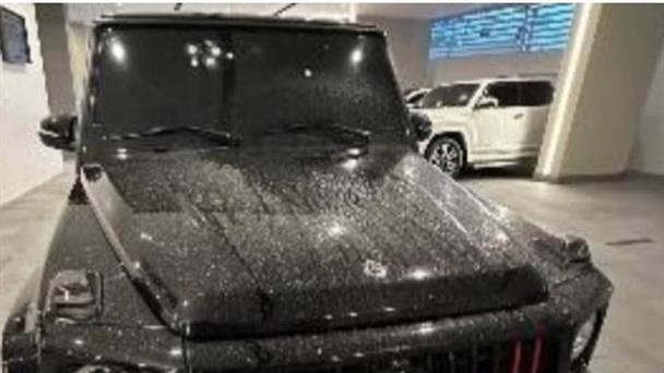 Le entran a tiros a una yipeta Mercedes-Benz en Bella Vista en la que ...