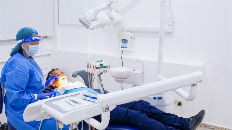 El Inabie inaugura módulo de salud bucal en Las Matas de Farfán en San Juan